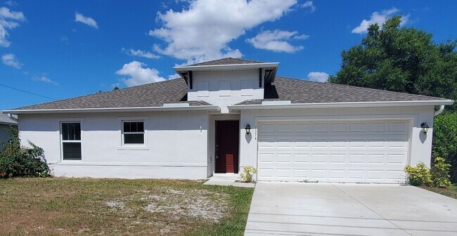 FIRST MONTHS RENT FREE!***STUNNING 3/2 HOM... - 1374 Jupiter Blvd NW ...