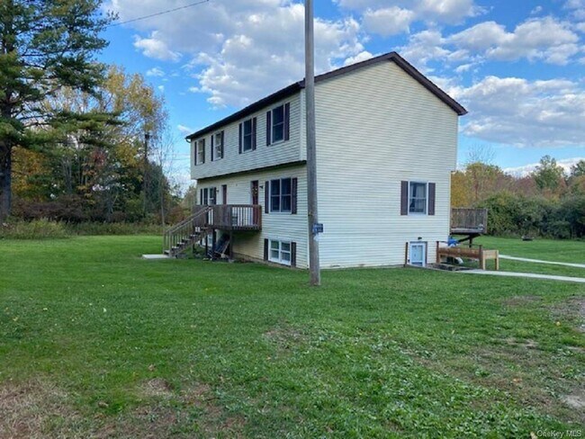 611 Sand Hill Rd - 611 Sand Hill Rd Gardiner NY 12525 | Apartment Finder