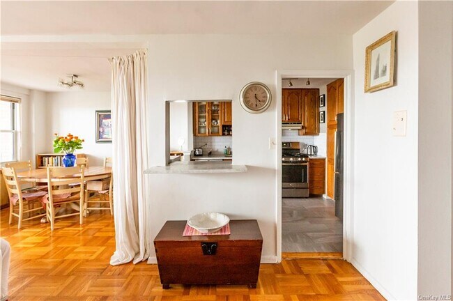 3935 Blackstone Ave - 3935 Blackstone Ave The Bronx NY 10471 ...
