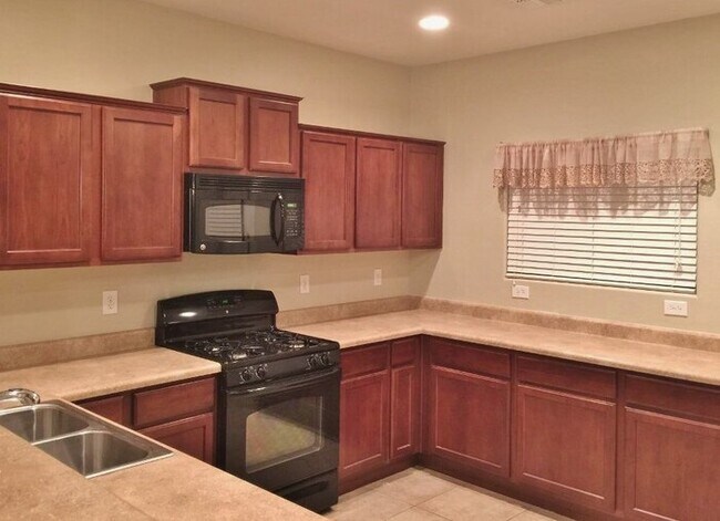 Gorgeous Home @ Anthem at Merrill Ranch - 7717 W Springfield Wy ...