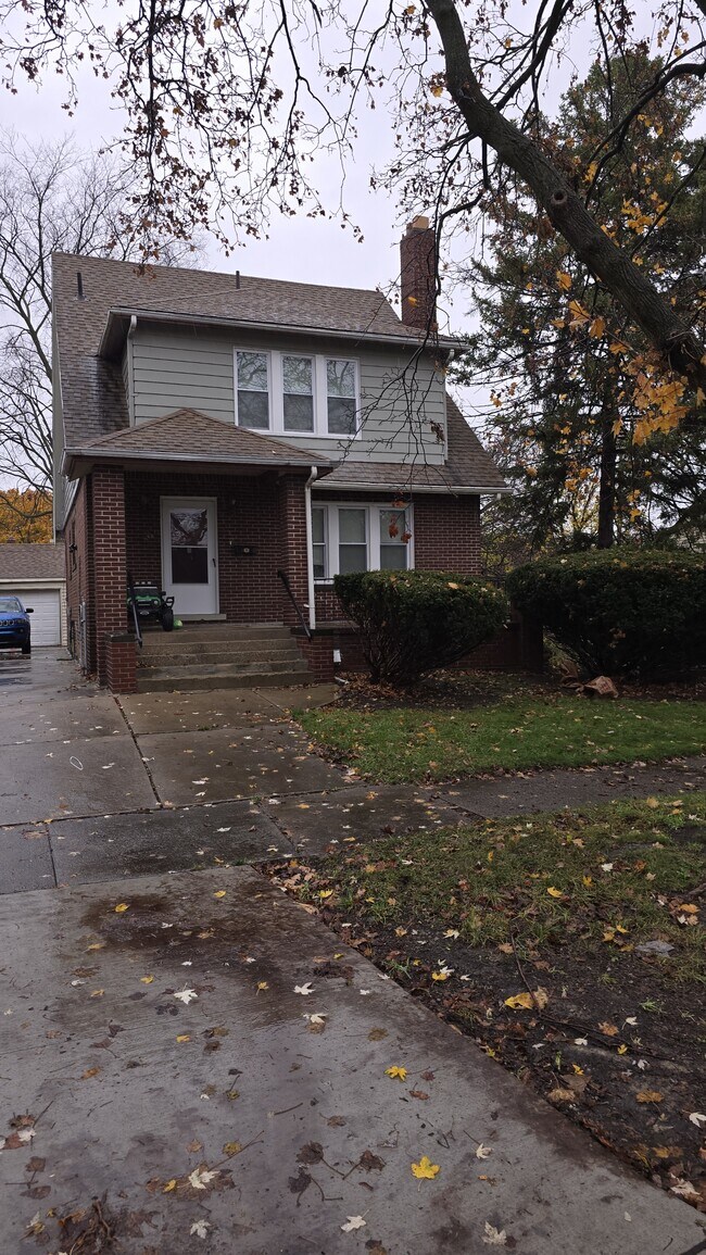 2084 Markese Ave - 2084 Markese Ave Lincoln Park MI 48146 | Apartment ...