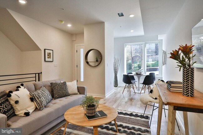 23 E Durham St - 23 E Durham St Philadelphia PA 19119 | Apartment Finder 23 E Durham St - 23 E Durham St Philadelphia PA 19119 | Apartment Finder