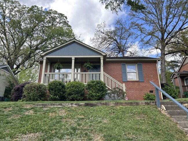 Charming Ranch Home - T.R. Lawing Realty P... - 526 W Kingston Ave ...