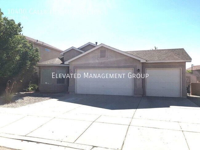 Ventana Ranch! Amazing 3 bedroom home. Cl... - 10400 Calle Hermosa Ct ...