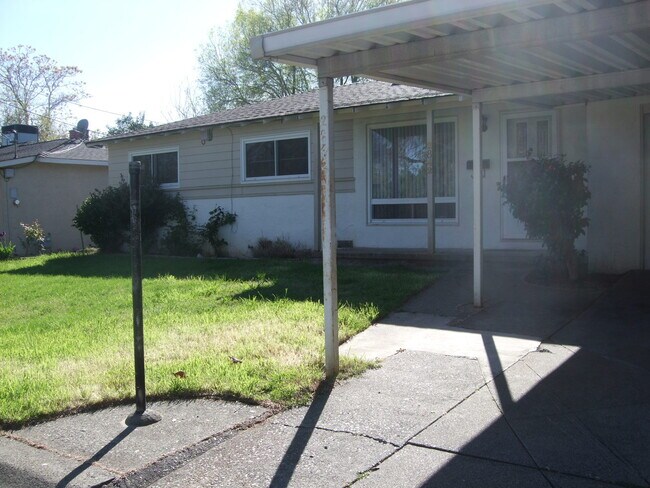 Great Eastside Location Across The Street ... - 2842 Yana Ave Redding ...
