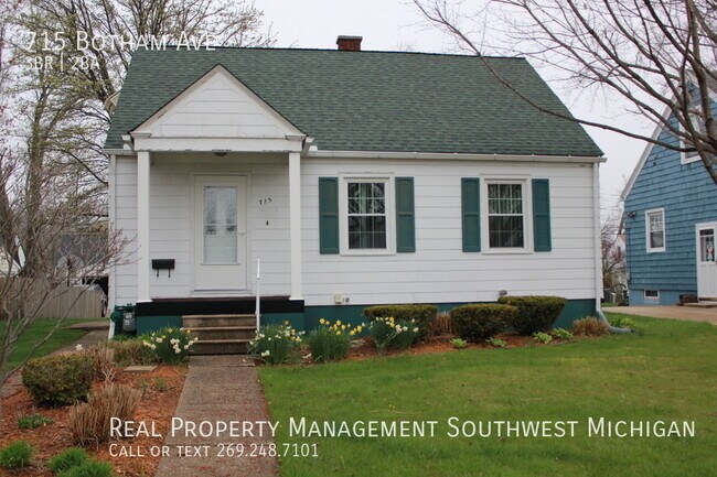 Cute Cape Cod home in St Joseph - 715 Botham Ave St. Joseph MI 49085 ...
