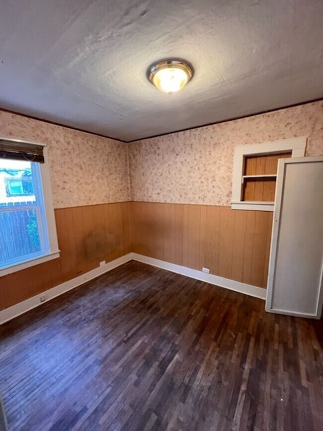 Darling early 1900's bungalow - 4610 S Reade St Tacoma WA 98409 ...
