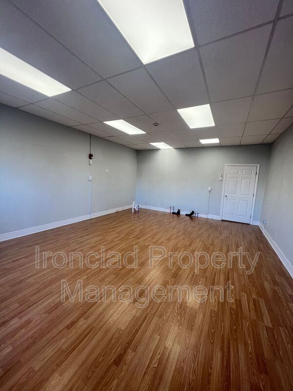 328 Main St - 328 Main St Cromwell CT 06416 | Apartment Finder